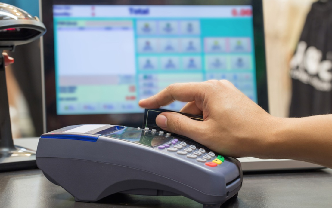 Pərakəndə ticarət obyektində POS-terminal quraşdırılması